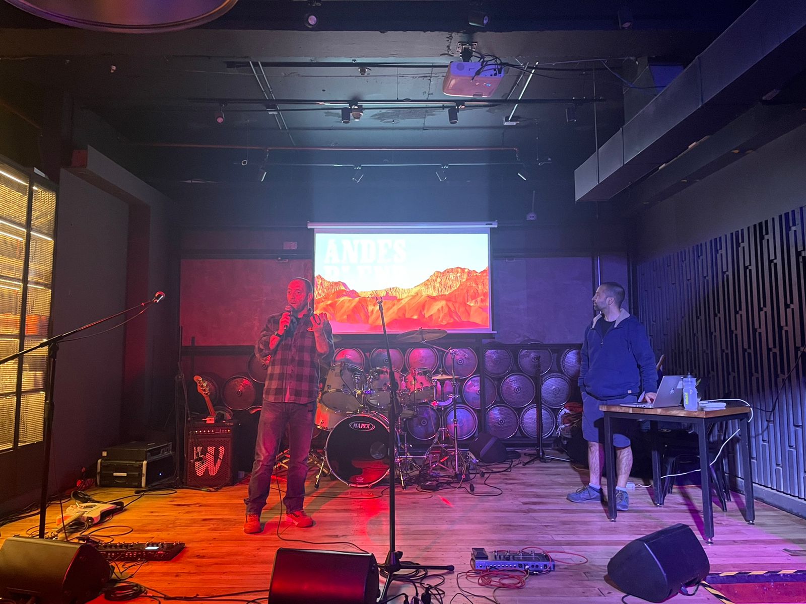 PRESENTACIÓN - Forajidos